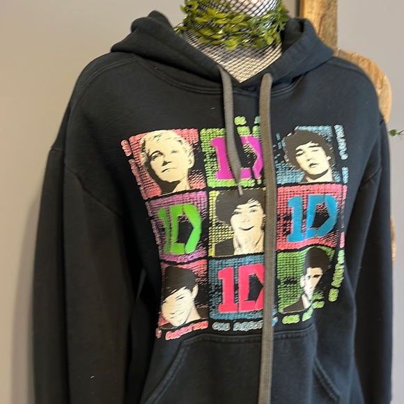 Gildan | Tops | One Direction Old School Hoodie Small Premium Cotton ...